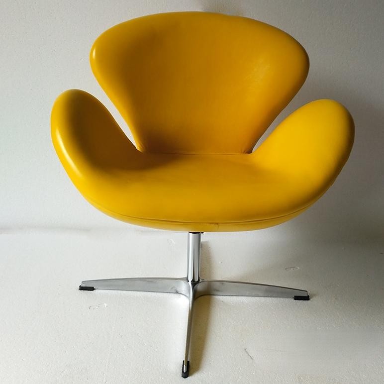 Jual Nordic Simple Single Personalized Creative Frp Seat Office Swivel ...