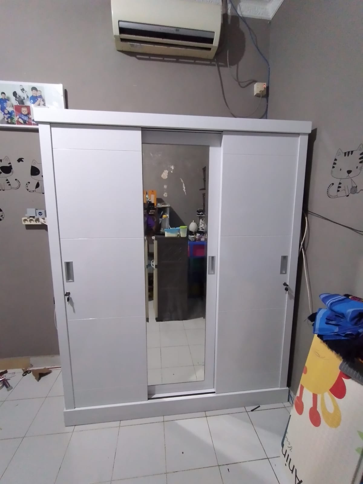 Jual Lemari 3 Pintu 1 Cermin Minimalis Bahan Plywood Atau Multiplex Cat ...