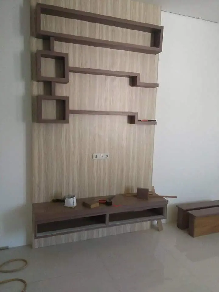 Jual Backdrop TV murah dan minimalis finishing HPL harga per meter | Renos
