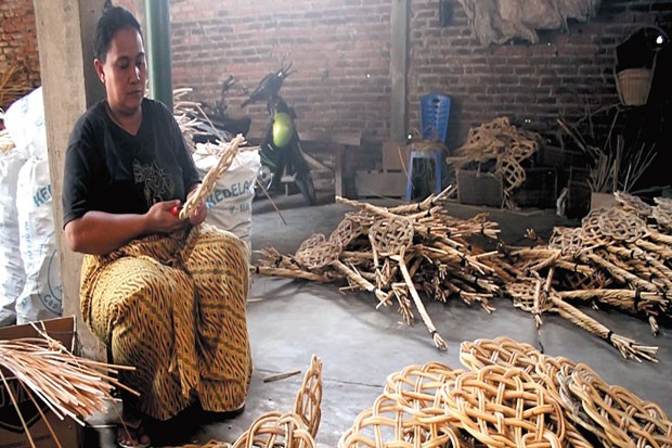 Jual Raket Pemukul Seblak Jemuran Kasur Rotan | Renos